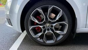 White Skoda Octavia 2015 in Alytus, with an engine capacity of 1.97 L and mileage of 330 thousand km for 7950 €, photo 10 on AUTOMOTO.COM.LV