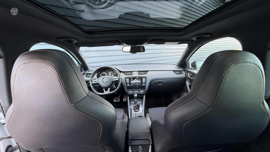 White Skoda Octavia 2015 in Alytus, with an engine capacity of 1.97 L and mileage of 330 thousand km for 7950 €, photo 20 on AUTOMOTO.COM.LV