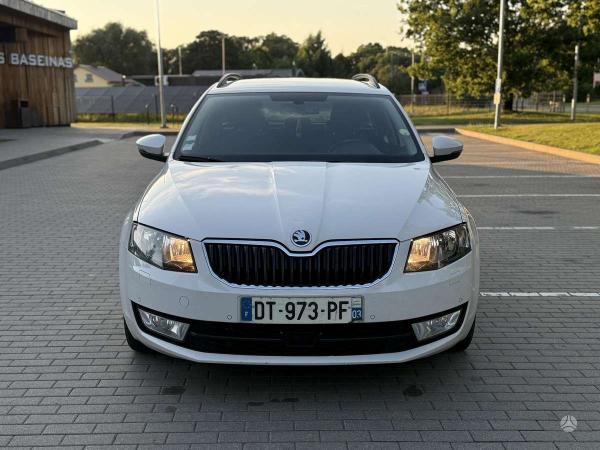 Белый Шкода Октавия 2015 в Таураге, объемом двигателя 1.60 л и пробегом 294 тыс. км за 5700 €, фото 2 на AUTOMOTO.COM.LV