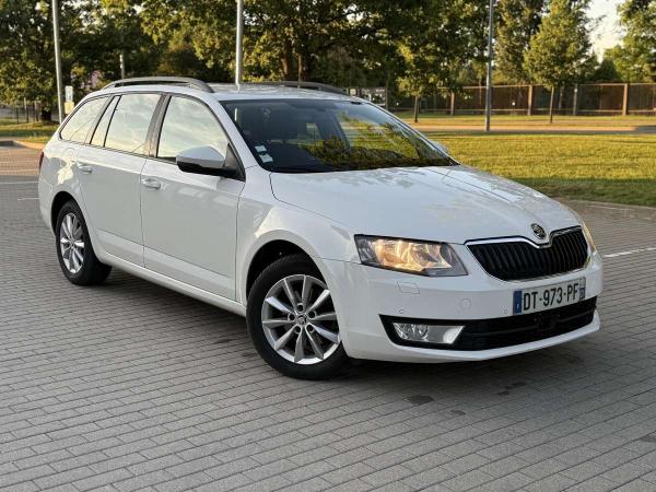 Белый Шкода Октавия 2015 в Таураге, объемом двигателя 1.60 л и пробегом 294 тыс. км за 5700 €, фото 3 на AUTOMOTO.COM.LV
