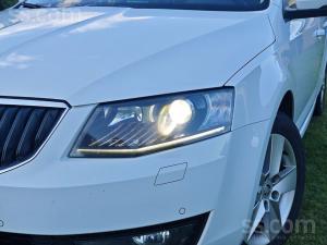Balts Skoda Octavia 2015 Bauska, ar dzinēja tilpumu 1.60 L un nobraukumu 284 tūkst. km par 7850 €, foto 3 vietnē AUTOMOTO.COM.LV