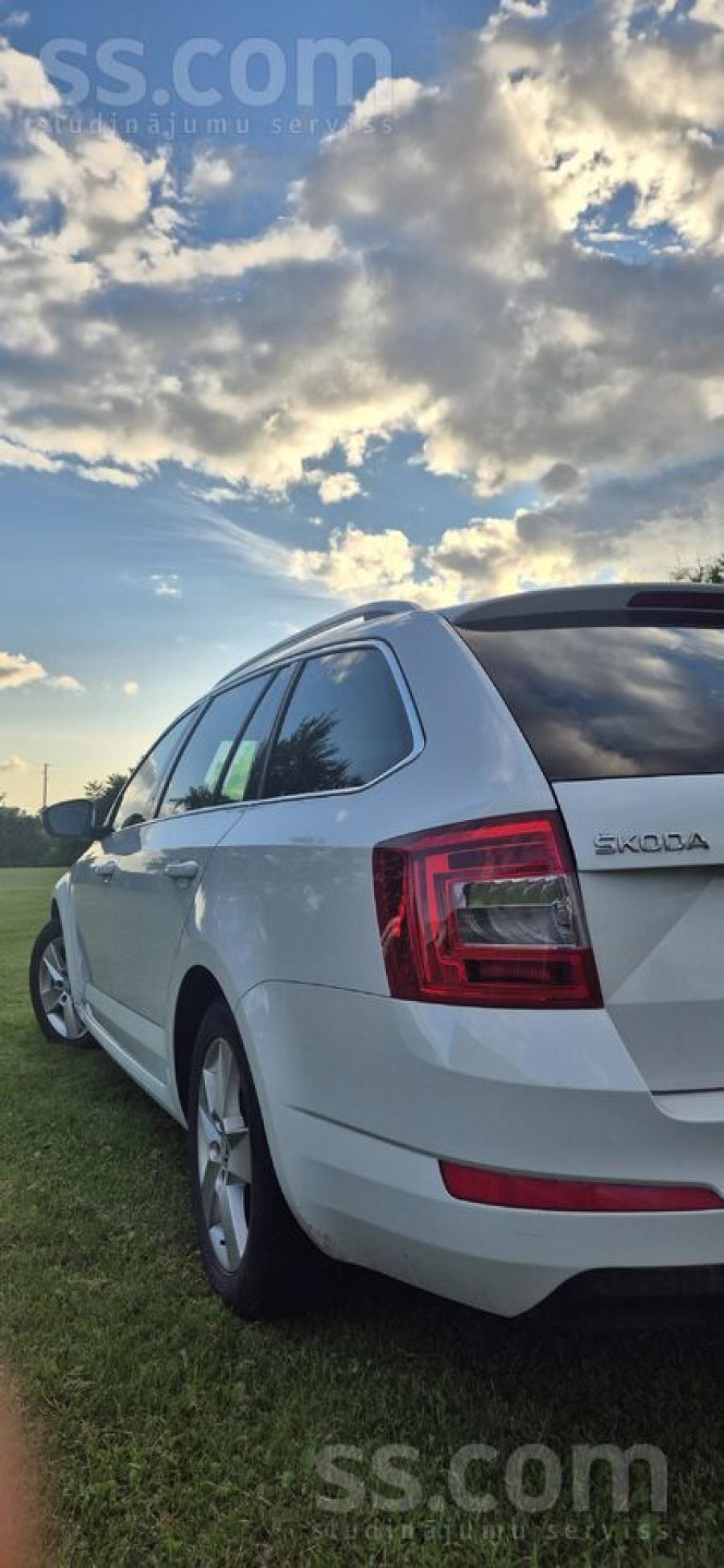 Balts Skoda Octavia 2015 Bauska, ar dzinēja tilpumu 1.60 L un nobraukumu 284 tūkst. km par 7850 €, foto 10 vietnē AUTOMOTO.COM.LV