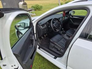 Balts Skoda Octavia 2015 Jonava, ar dzinēja tilpumu 1.97 L un nobraukumu 331 tūkst. km par 6000 €, foto 26 vietnē AUTOMOTO.COM.LV