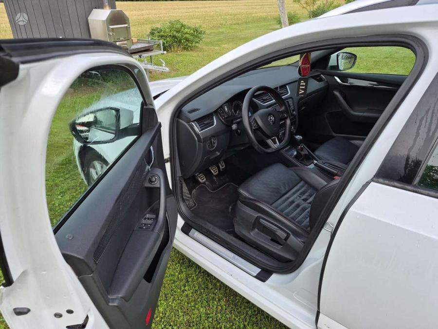 Balts Skoda Octavia 2015 Jonava, ar dzinēja tilpumu 1.97 L un nobraukumu 331 tūkst. km par 6000 €, foto 26 vietnē AUTOMOTO.COM.LV