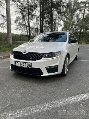 White Skoda Octavia 2015 in Riga, with an engine capacity of 2.00 L and mileage of 275 thousand km for 10150 €, photo  on AUTOMOTO.COM.LV