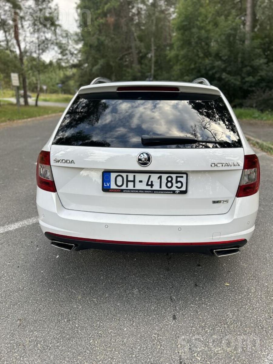 White Skoda Octavia 2015 in Riga, with an engine capacity of 2.00 L and mileage of 275 thousand km for 10150 €, photo 5 on AUTOMOTO.COM.LV
