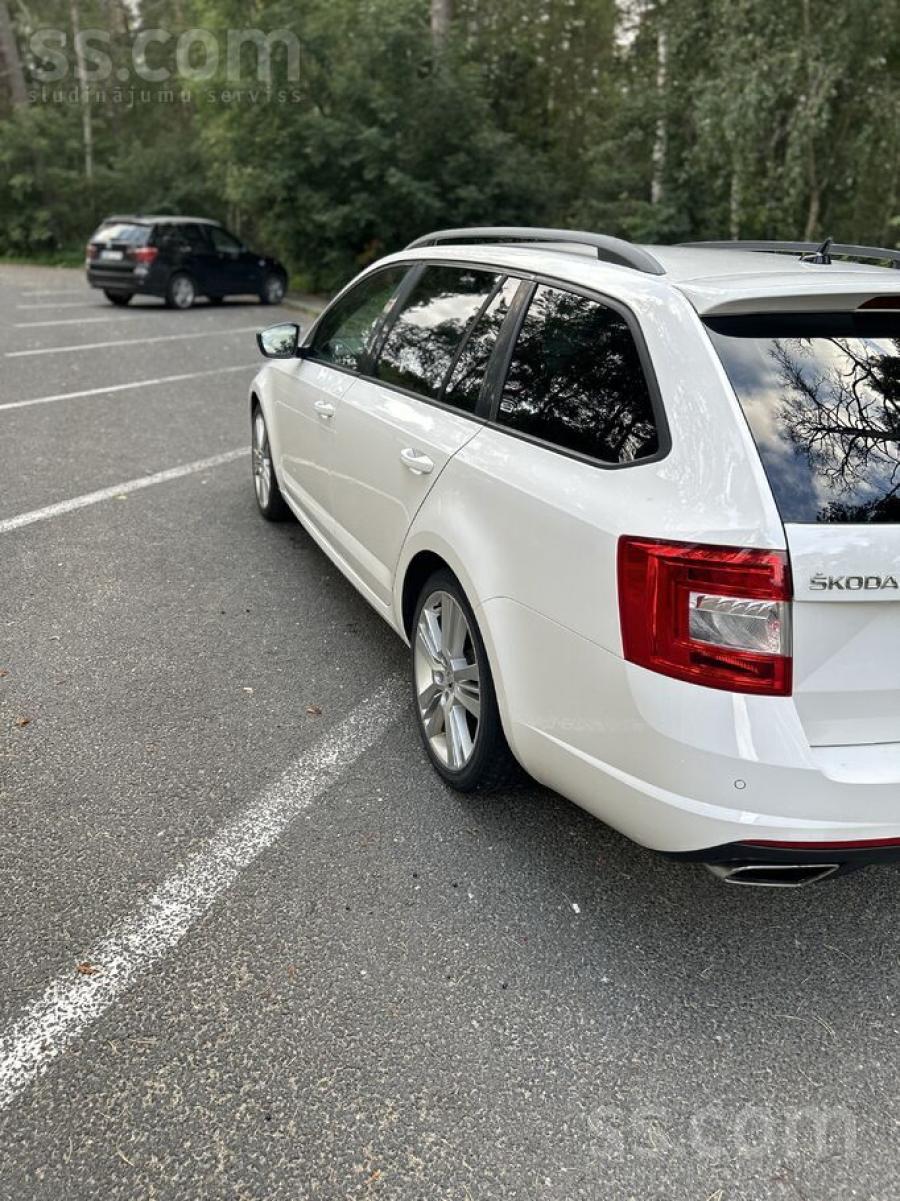 White Skoda Octavia 2015 in Riga, with an engine capacity of 2.00 L and mileage of 275 thousand km for 10150 €, photo 6 on AUTOMOTO.COM.LV
