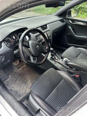 White Skoda Octavia 2015 in Riga, with an engine capacity of 2.00 L and mileage of 275 thousand km for 10150 €, photo 7 on AUTOMOTO.COM.LV