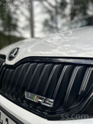 White Skoda Octavia 2015 in Riga, with an engine capacity of 2.00 L and mileage of 275 thousand km for 10150 €, photo 12 on AUTOMOTO.COM.LV