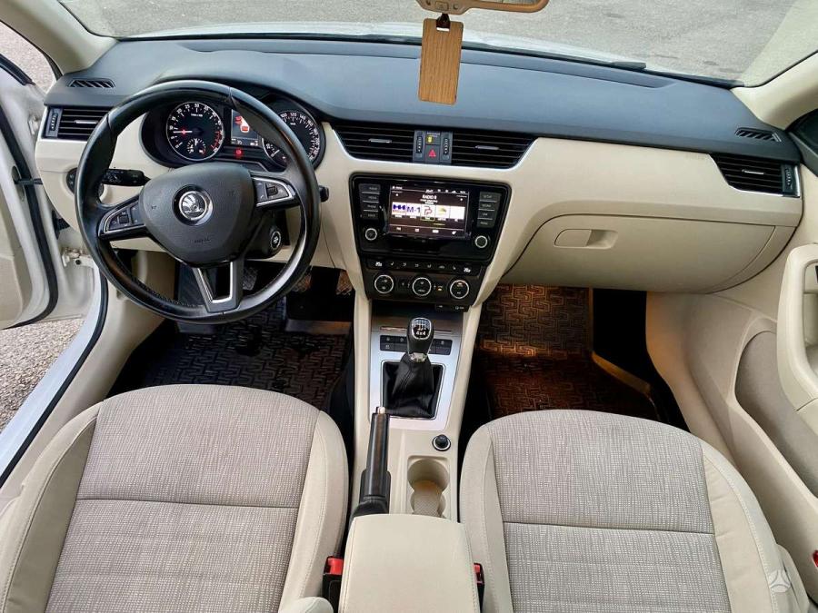 Balts Skoda Octavia 2015 Šauļi, ar dzinēja tilpumu 1.60 L un nobraukumu 300 tūkst. km par 7350 €, foto 11 vietnē AUTOMOTO.COM.LV