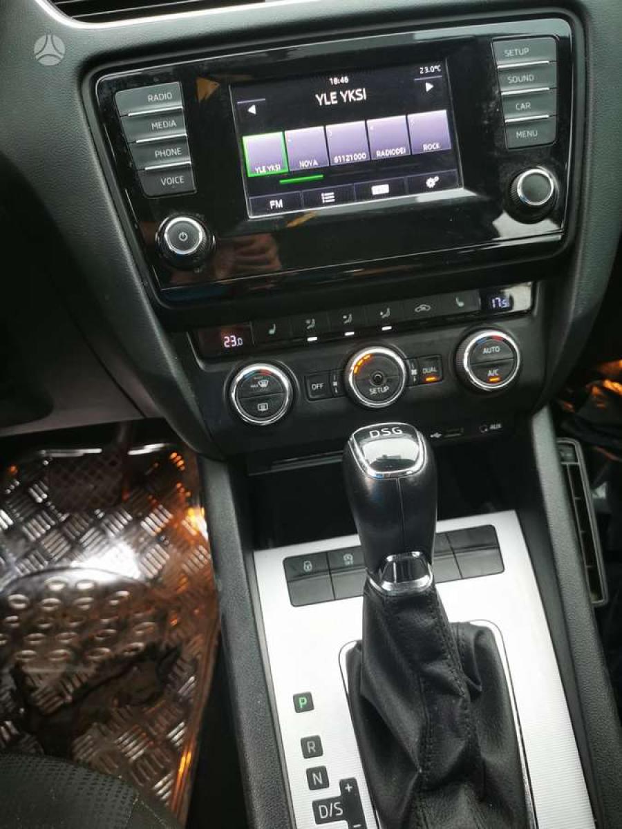 White Skoda Octavia 2015 in Vilnius, with an engine capacity of 1.60 L and mileage of 239 thousand km for 6650 €, photo 11 on AUTOMOTO.COM.LV
