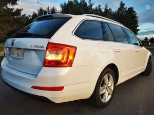 White Skoda Octavia 2015 in Vilnius, with an engine capacity of 1.60 L and mileage of 246 thousand km for 6633 €, photo 5 on AUTOMOTO.COM.LV