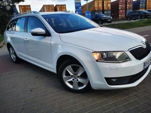 White Skoda Octavia 2015 in Vilnius, with an engine capacity of 1.60 L and mileage of 246 thousand km for 6633 €, photo 16 on AUTOMOTO.COM.LV