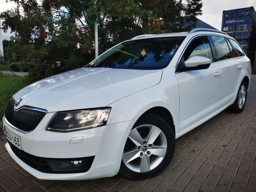 White Skoda Octavia 2015 in Vilnius, with an engine capacity of 1.60 L and mileage of 246 thousand km for 6633 €, photo 18 on AUTOMOTO.COM.LV