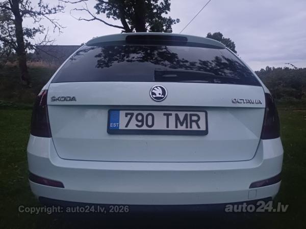 White Skoda Octavia 2015 in Torva, with an engine capacity of 2.00 L and mileage of 390 thousand km for 7500 €, photo 7 on AUTOMOTO.COM.LV
