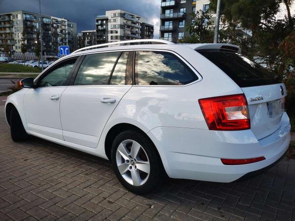 Balts Skoda Octavia 2015 Viļņa, ar dzinēja tilpumu 1.60 L un nobraukumu 244 tūkst. km par 6450 €, foto 1 vietnē AUTOMOTO.COM.LV