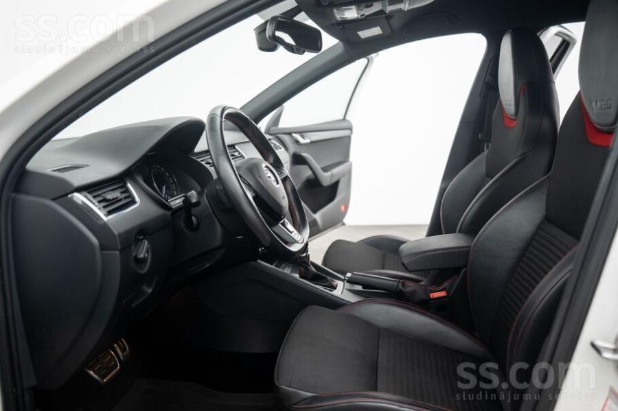 Balts Skoda Octavia 2015 Tallina, ar dzinēja tilpumu 2.00 L un nobraukumu 189 tūkst. km par 10499 €, foto 10 vietnē AUTOMOTO.COM.LV