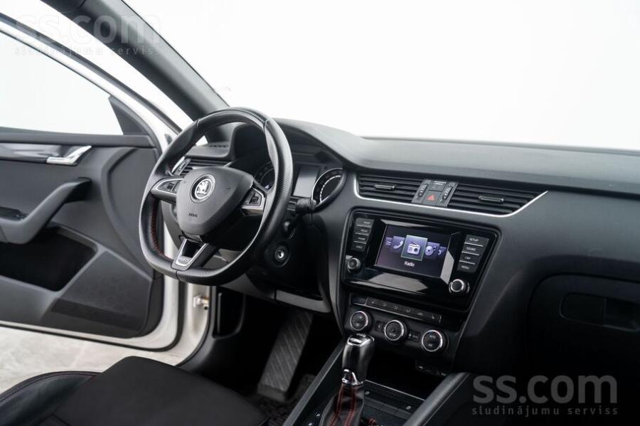 Balts Skoda Octavia 2015 Tallina, ar dzinēja tilpumu 2.00 L un nobraukumu 189 tūkst. km par 10499 €, foto 15 vietnē AUTOMOTO.COM.LV
