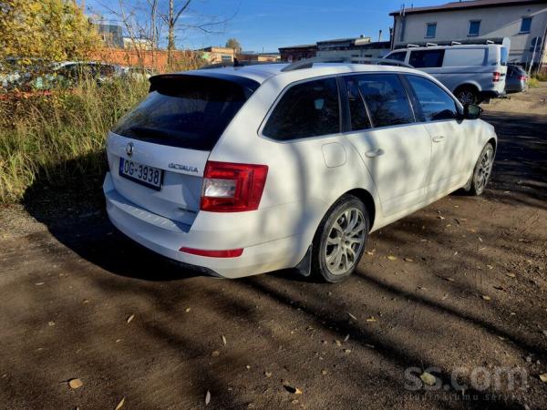 Белый Шкода Октавия 2016 в Елгава, объемом двигателя 1.60 л и пробегом 315 тыс. км за 2000 €, фото 5 на AUTOMOTO.COM.LV