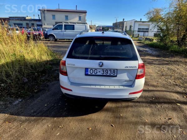Белый Шкода Октавия 2016 в Елгава, объемом двигателя 1.60 л и пробегом 315 тыс. км за 2000 €, фото 6 на AUTOMOTO.COM.LV