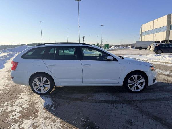 White Skoda Octavia 2016 in Vilnius, with an engine capacity of 1.97 L and mileage of 255 thousand km for 7150 €, photo 5 on AUTOMOTO.COM.LV
