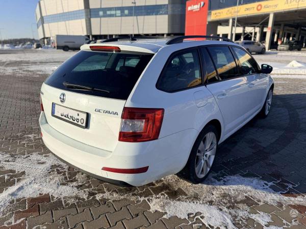 White Skoda Octavia 2016 in Vilnius, with an engine capacity of 1.97 L and mileage of 255 thousand km for 7150 €, photo 6 on AUTOMOTO.COM.LV