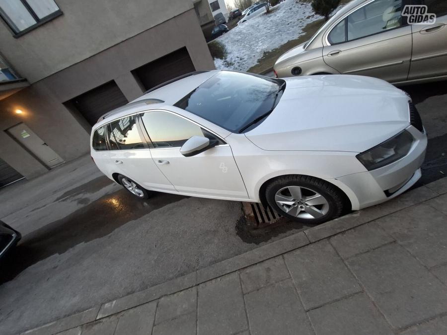 White Skoda Octavia 2016 in Vilnius, with an engine capacity of 1.60 L and mileage of 370 thousand km for 4000 €, photo 1 on AUTOMOTO.COM.LV