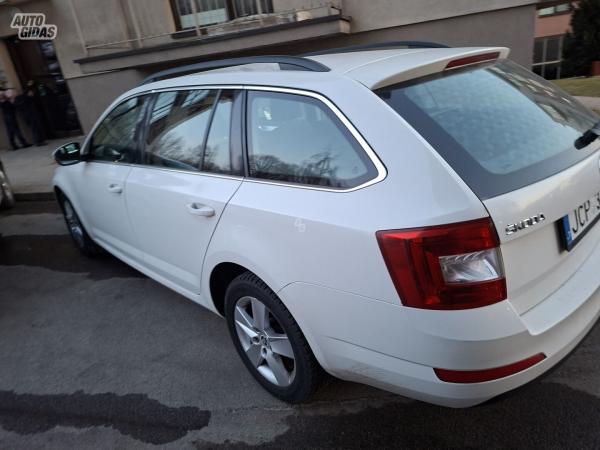 White Skoda Octavia 2016 in Vilnius, with an engine capacity of 1.60 L and mileage of 370 thousand km for 4000 €, photo 5 on AUTOMOTO.COM.LV