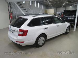White Skoda Octavia 2016 in Tallinn, with an engine capacity of 1.00 L and mileage of 248 thousand km for 3900 €, photo 3 on AUTOMOTO.COM.LV