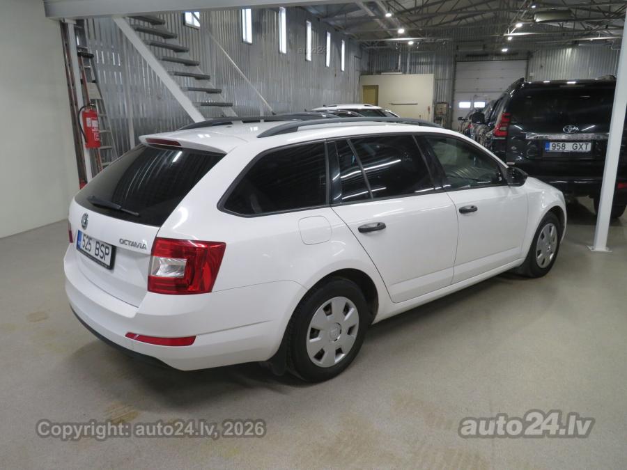 White Skoda Octavia 2016 in Tallinn, with an engine capacity of 1.00 L and mileage of 248 thousand km for 3900 €, photo 3 on AUTOMOTO.COM.LV