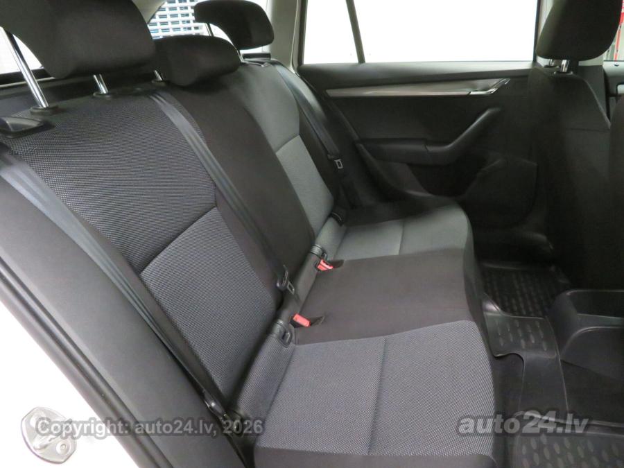 Balts Skoda Octavia 2016 Tallina, ar dzinēja tilpumu 1.00 L un nobraukumu 268 tūkst. km par 5100 €, foto 6 vietnē AUTOMOTO.COM.LV