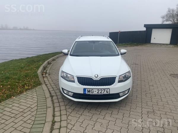 White Skoda Octavia 2016 in Riga, with an engine capacity of 2.00 L and mileage of 260 thousand km for 7500 €, photo 8 on AUTOMOTO.COM.LV