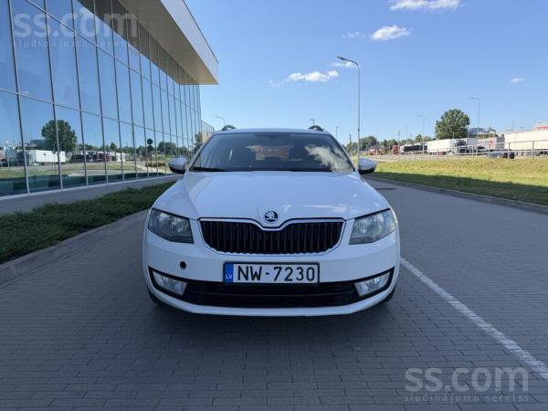 White Skoda Octavia 2016 in Rezekne, with an engine capacity of 1.60 L and mileage of 420 thousand km for 4500 €, photo 5 on AUTOMOTO.COM.LV