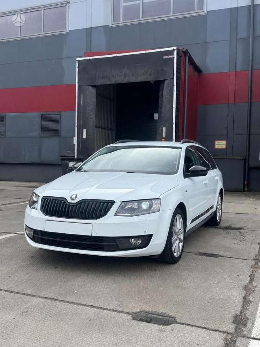 White Skoda Octavia 2016 in Klaipeda, with an engine capacity of 1.97 L and mileage of 285 thousand km for 9200 €, photo 1 on AUTOMOTO.COM.LV