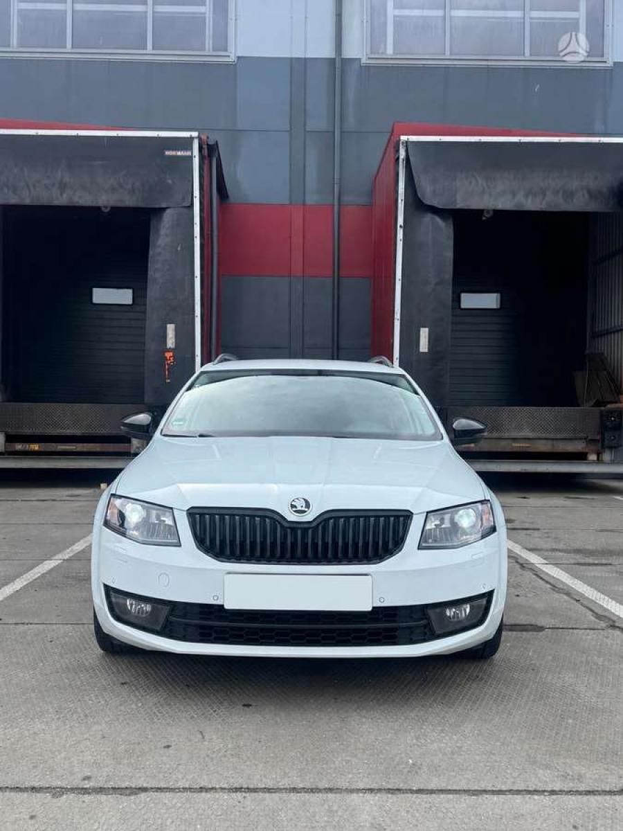White Skoda Octavia 2016 in Klaipeda, with an engine capacity of 1.97 L and mileage of 285 thousand km for 9200 €, photo 3 on AUTOMOTO.COM.LV