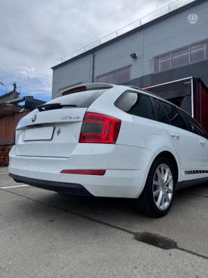 White Skoda Octavia 2016 in Klaipeda, with an engine capacity of 1.97 L and mileage of 285 thousand km for 9200 €, photo 10 on AUTOMOTO.COM.LV