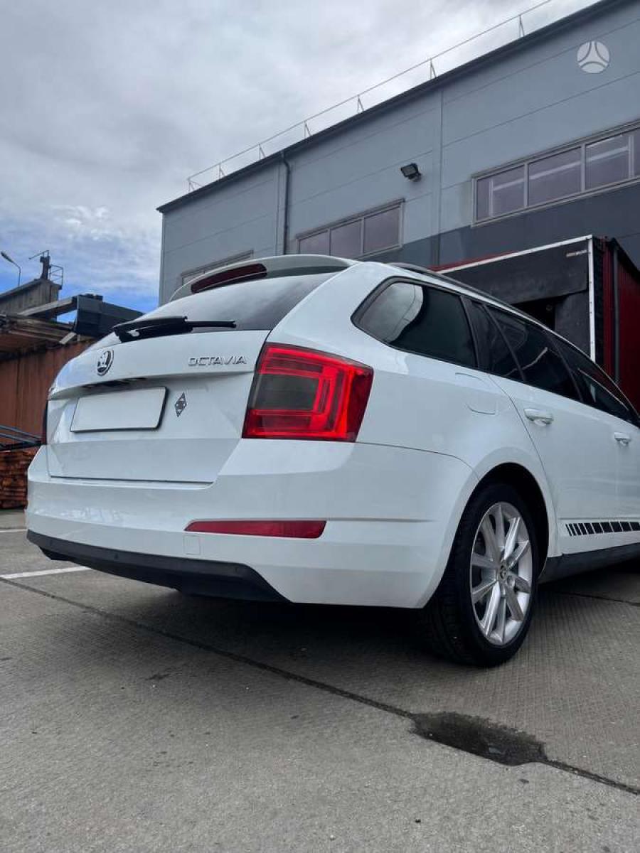 White Skoda Octavia 2016 in Klaipeda, with an engine capacity of 1.97 L and mileage of 285 thousand km for 9200 €, photo 10 on AUTOMOTO.COM.LV