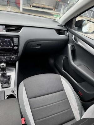 White Skoda Octavia 2016 in Klaipeda, with an engine capacity of 1.97 L and mileage of 285 thousand km for 9200 €, photo 23 on AUTOMOTO.COM.LV