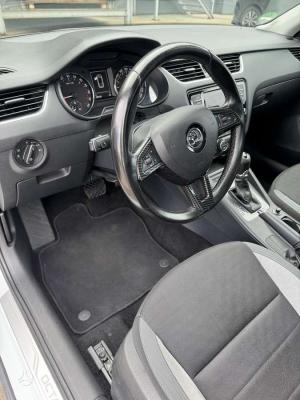 White Skoda Octavia 2016 in Klaipeda, with an engine capacity of 1.97 L and mileage of 285 thousand km for 9200 €, photo 26 on AUTOMOTO.COM.LV