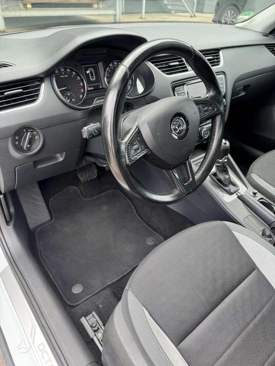 White Skoda Octavia 2016 in Klaipeda, with an engine capacity of 1.97 L and mileage of 285 thousand km for 9200 €, photo 26 on AUTOMOTO.COM.LV