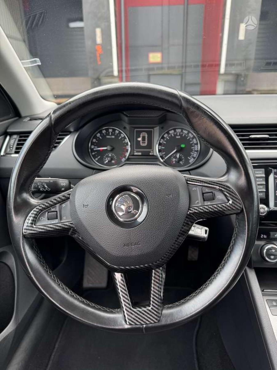 White Skoda Octavia 2016 in Klaipeda, with an engine capacity of 1.97 L and mileage of 285 thousand km for 9200 €, photo 27 on AUTOMOTO.COM.LV