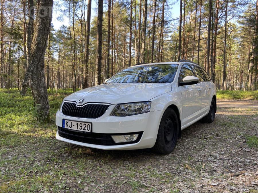 White Skoda Octavia 2016 in Riga, with an engine capacity of 1.20 L and mileage of 195 thousand km for 4700 €, photo 2 on AUTOMOTO.COM.LV