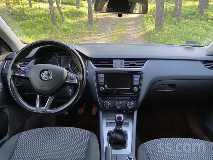 White Skoda Octavia 2016 in Riga, with an engine capacity of 1.20 L and mileage of 195 thousand km for 4700 €, photo 3 on AUTOMOTO.COM.LV