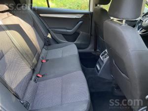 White Skoda Octavia 2016 in Riga, with an engine capacity of 1.20 L and mileage of 195 thousand km for 4700 €, photo 10 on AUTOMOTO.COM.LV