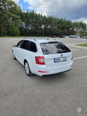 White Skoda Octavia 2016 in Kaunas, with an engine capacity of 1.60 L and mileage of 293 thousand km for 7300 €, photo 4 on AUTOMOTO.COM.LV