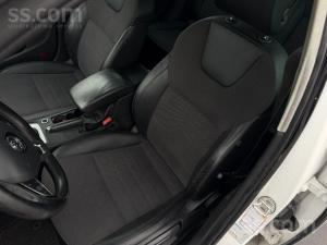 Белый Шкода Октавия 2016 в Добеле, объемом двигателя 2.00 л и пробегом 220 тыс. км за 6500 €, фото 8 на AUTOMOTO.COM.LV