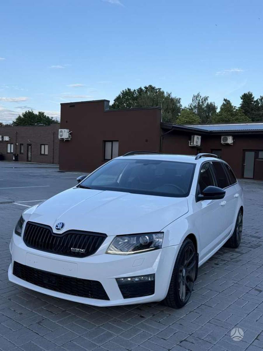 White Skoda Octavia 2016 in Kaisiadorys, with an engine capacity of 1.97 L and mileage of 303 thousand km for 6999 €, photo 5 on AUTOMOTO.COM.LV
