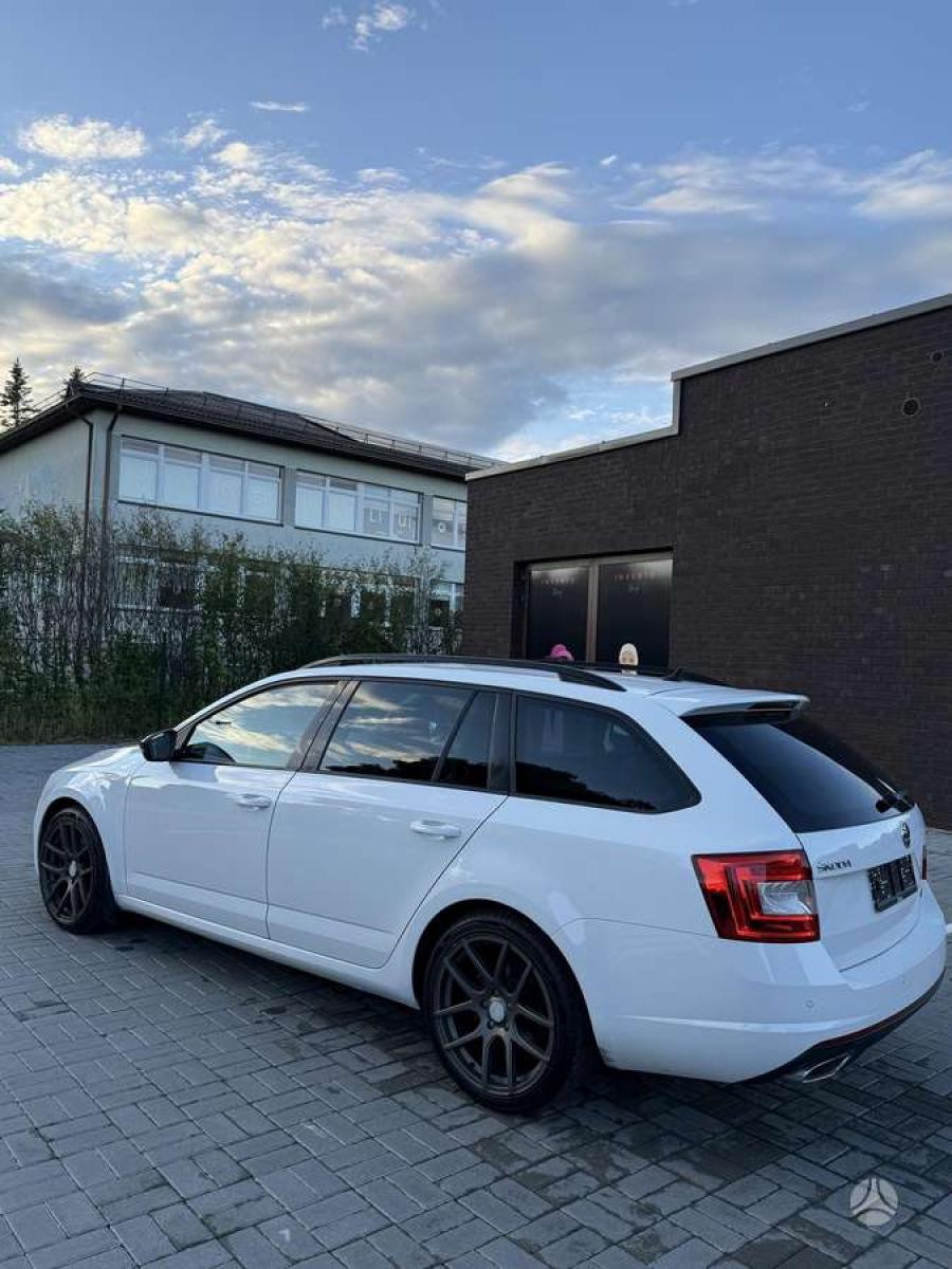 White Skoda Octavia 2016 in Kaisiadorys, with an engine capacity of 1.97 L and mileage of 303 thousand km for 6999 €, photo 10 on AUTOMOTO.COM.LV