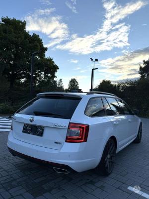 White Skoda Octavia 2016 in Kaisiadorys, with an engine capacity of 1.97 L and mileage of 303 thousand km for 6999 €, photo 15 on AUTOMOTO.COM.LV