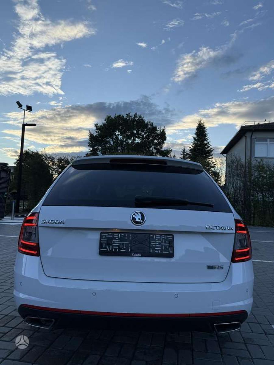 White Skoda Octavia 2016 in Kaisiadorys, with an engine capacity of 1.97 L and mileage of 303 thousand km for 6999 €, photo 17 on AUTOMOTO.COM.LV